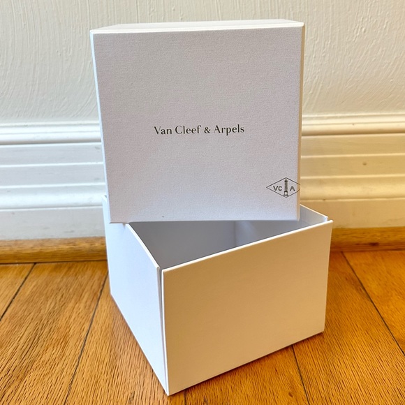 Van Cleef & Arpels | Other | Van Cleef Arpels Empty Box Vca | Poshmark